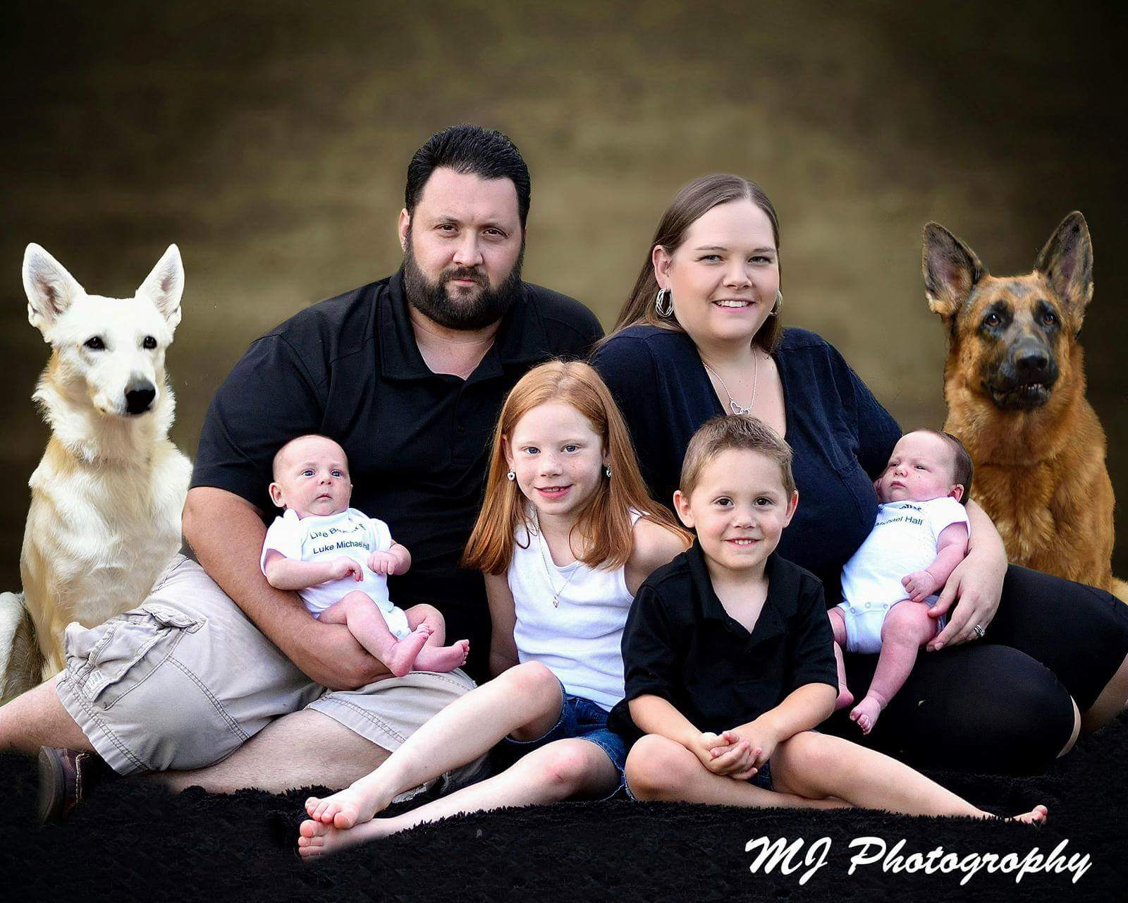 family-and-their-shepherds – Hall's German/White Shepherds